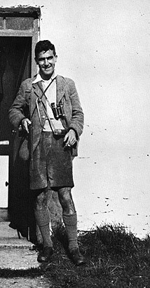 Birds in a Cage by Derek Niemann - BirdGuides